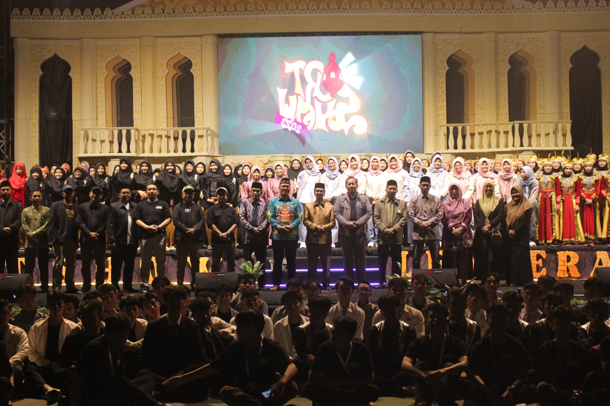Persembahan Pentas Seni “ Art Show 2023” di Malam Penuh Bintang - MAN 2 ...
