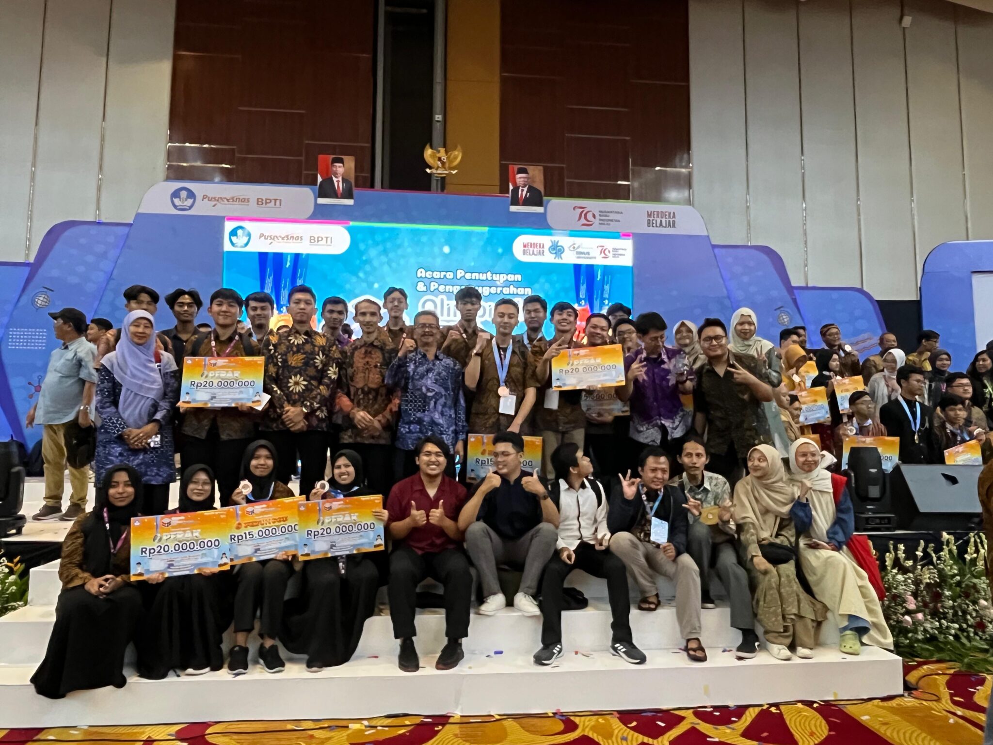 Luar Biasa, MAN 2 Kota Malang Berhasil Raih 10 Medali OSN Tingkat ...