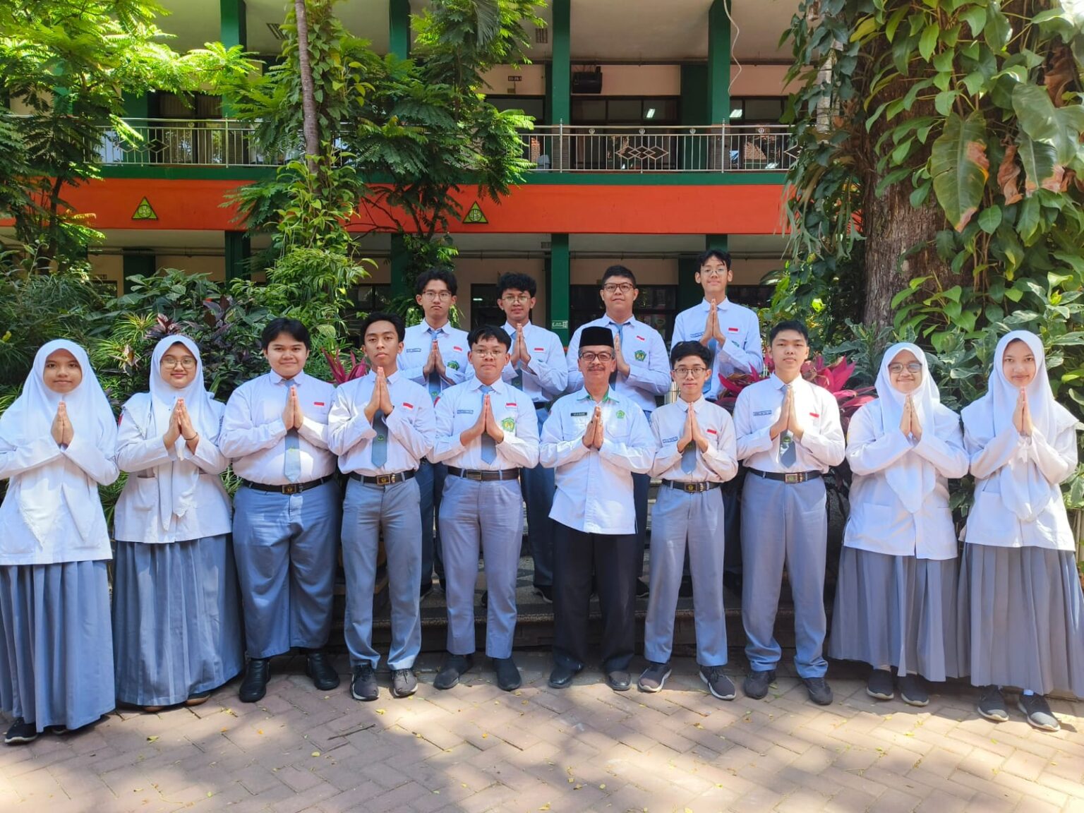 Mohon Doa Restu, Tim Olimpiade MAN 2 Kota Malang Siap Berlaga di Semifinal OSN 2025 – MAN 2 Kota ...